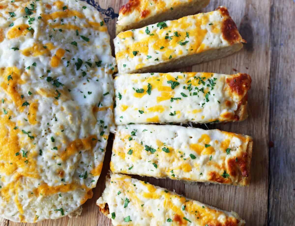 Easy Garlic Cheese Bread – Modern Honey