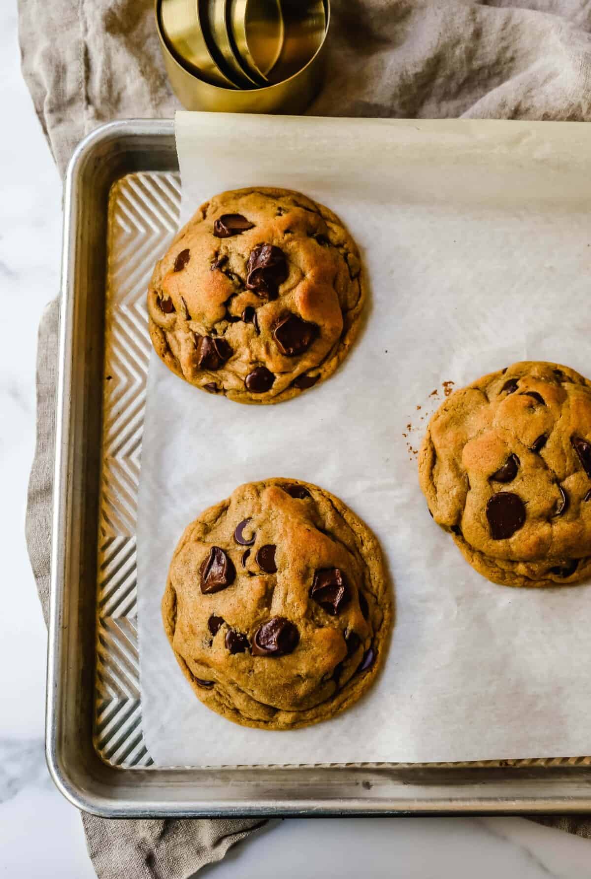 Fall Chocolate Chip Spiced Cookie (Levain Bakery Fall Cookie Knock-Off ...