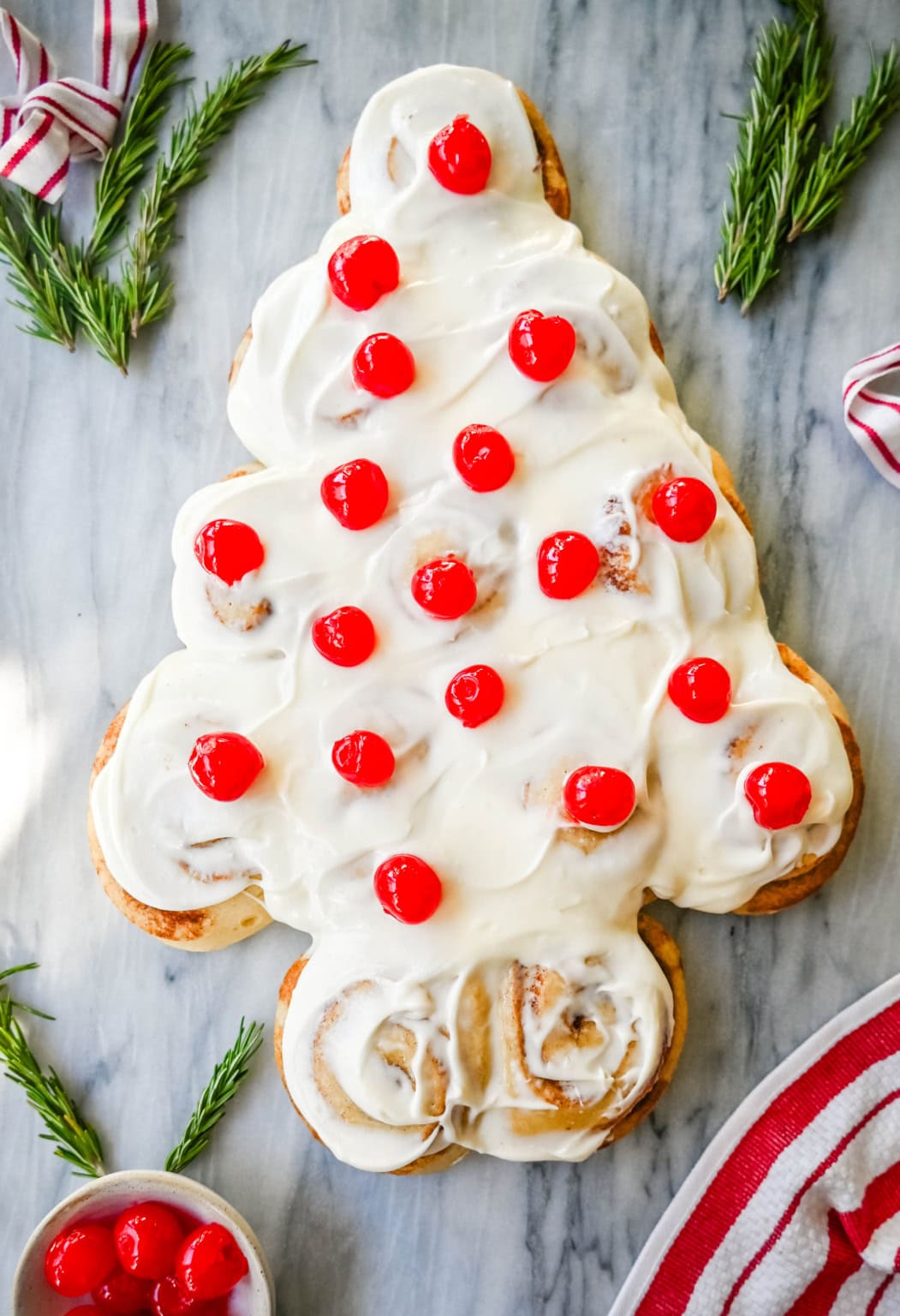 Cinnamon Roll Christmas Tree – Modern Honey