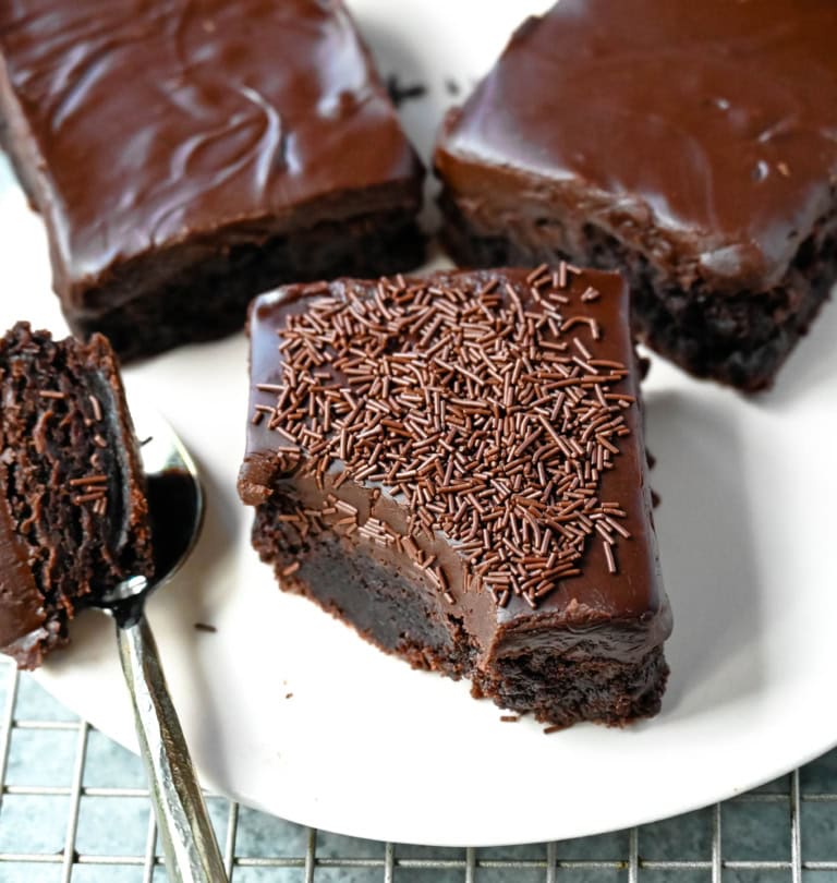 Lunch Lady Brownies – Modern Honey