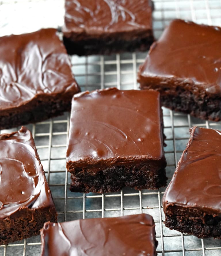 Lunch Lady Brownies – Modern Honey